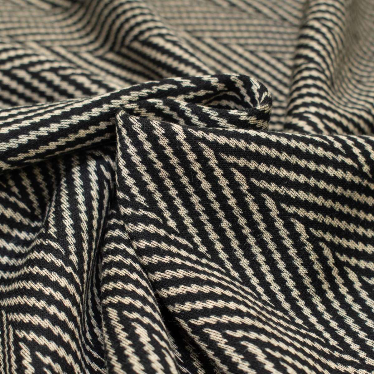 Romanit Jersey Punty Fischgrat beige | Stoffe Werning | Stoffe Werning