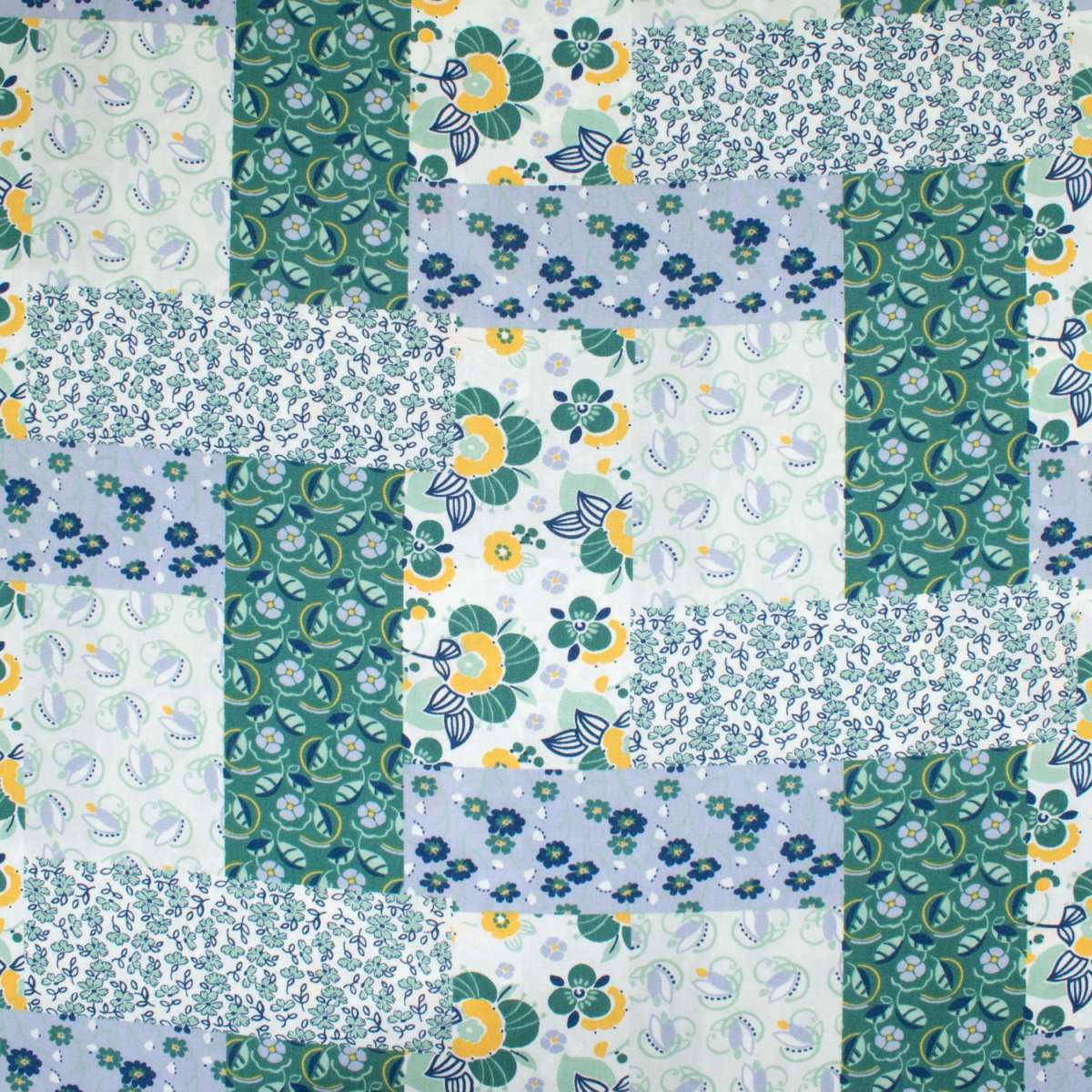 Viskosestoff Patchwork Blumenmuster grün | Stoffe Werning