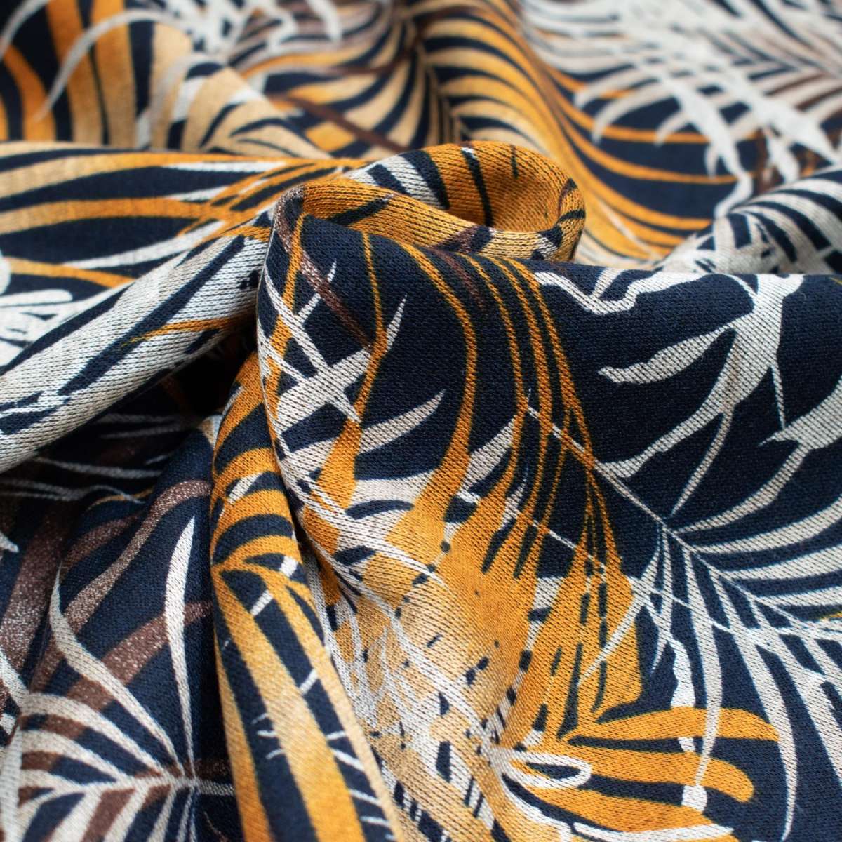 Romanit Jersey Punty Palmenblätter terrakotta | Stoffe Werning